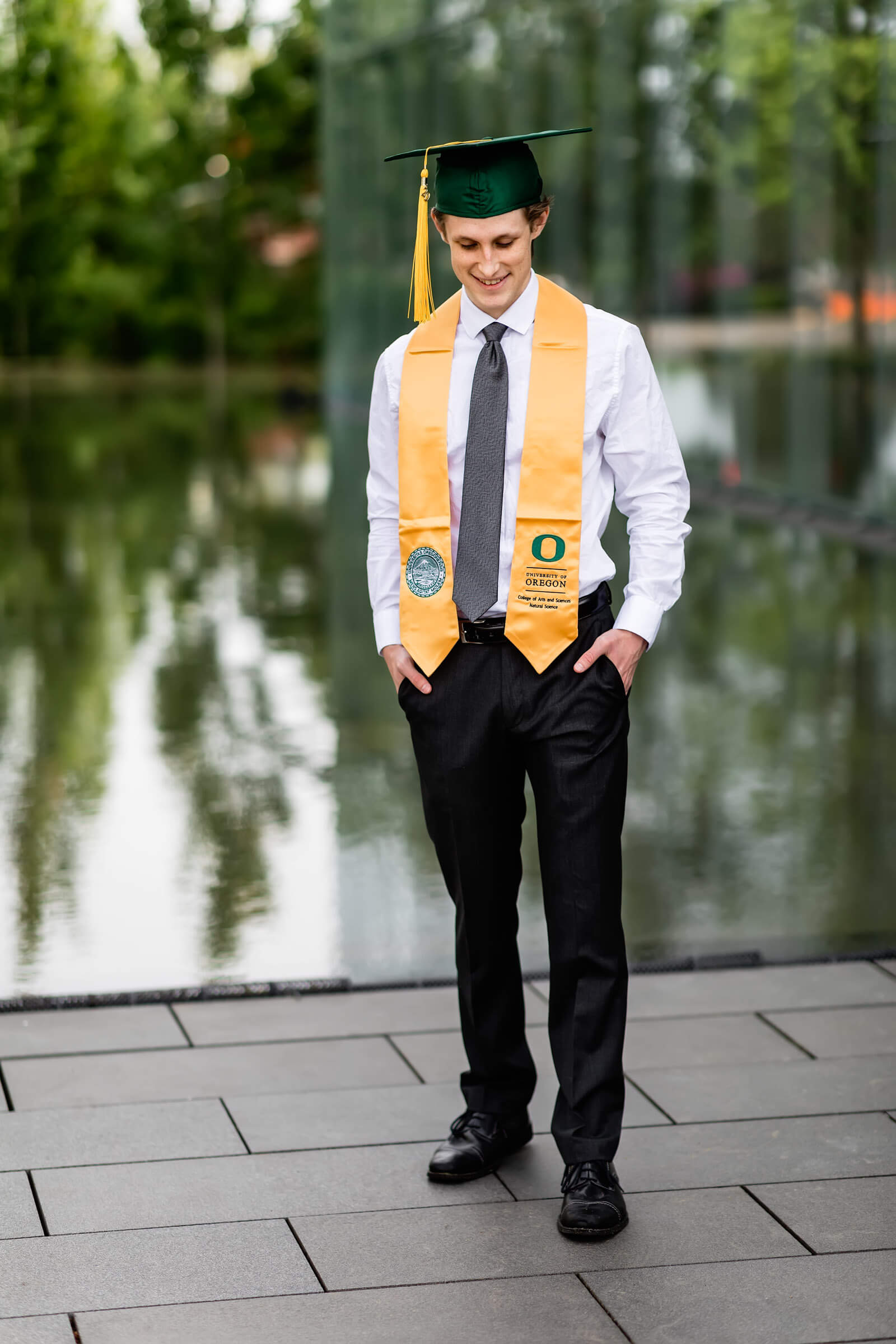 University of Oregon Graduation Pictures | Bend Senior Photographer