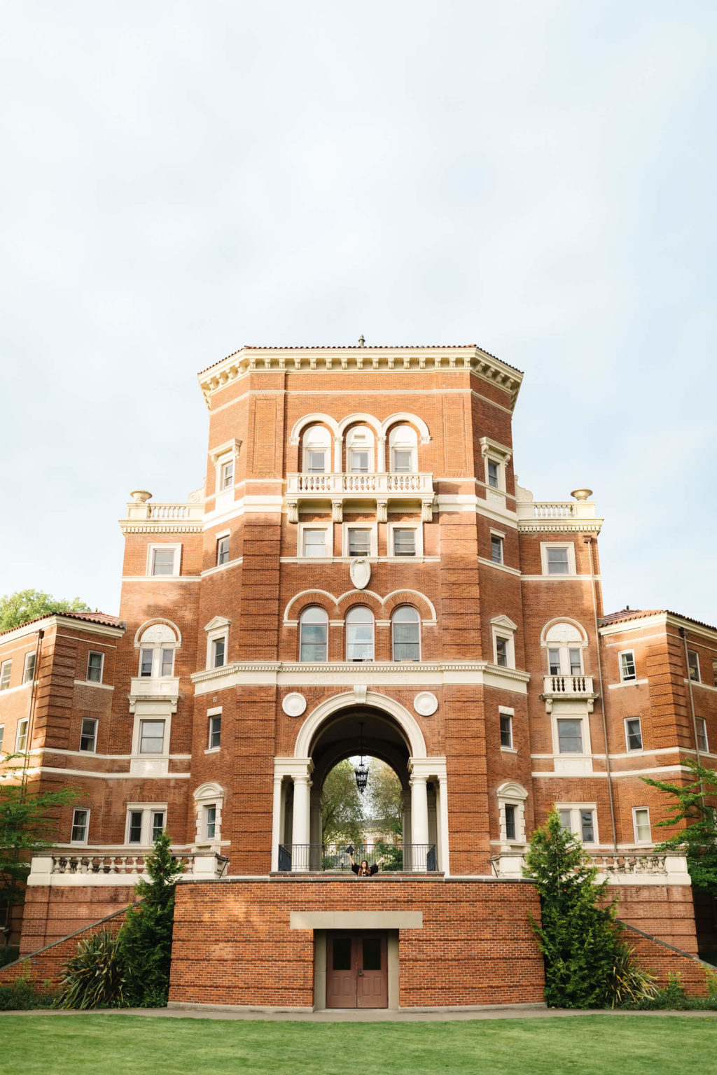 Graduation Pictures at Oregon State | Bend Senior Photographer