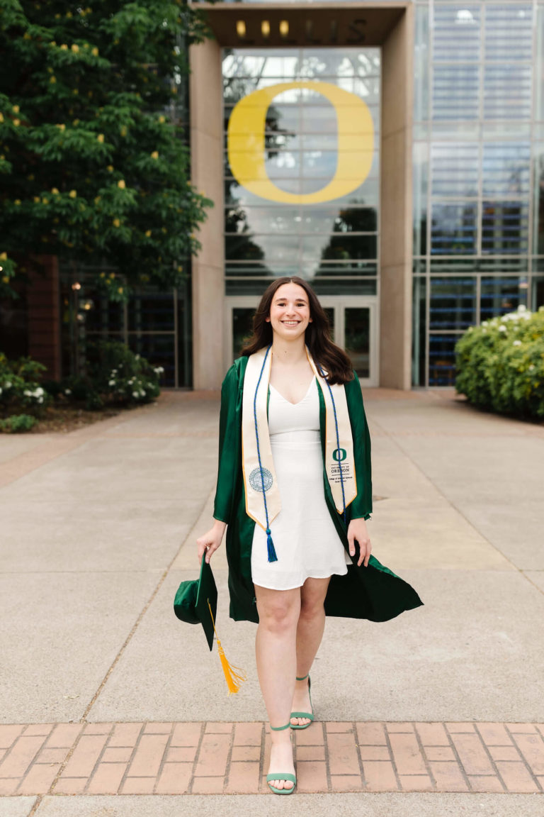 Graduation Pictures at UO | Bryndle Photo