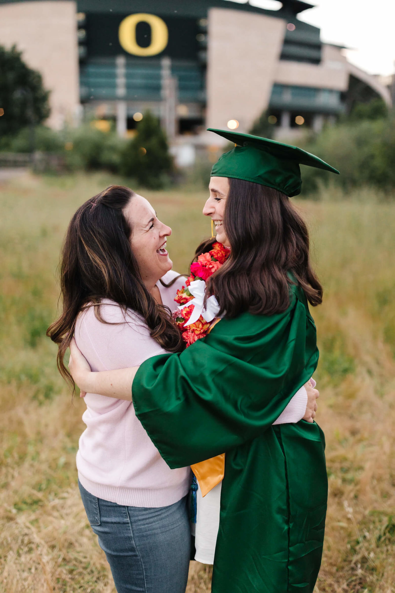Graduation Pictures at UO | Bryndle Photo